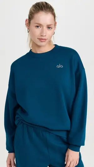 Alo Yoga Accolade Crewneck Pullover - Eclipse Blue | Editorialist